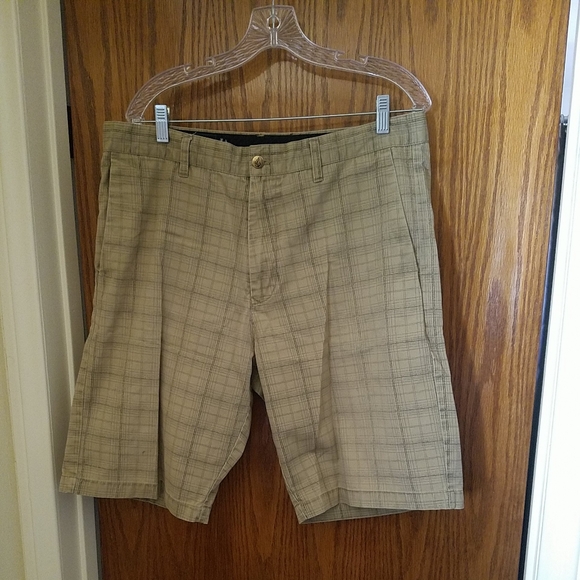 Volcom | Shorts | Pre Owned Volcom Shorts Mens 34 Corpo Class Beige ...